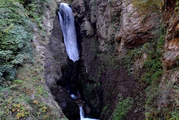 Top 5 Waterfalls in Jammu and Kashmir, Waterfalls in J&K | KashmirHills.com
